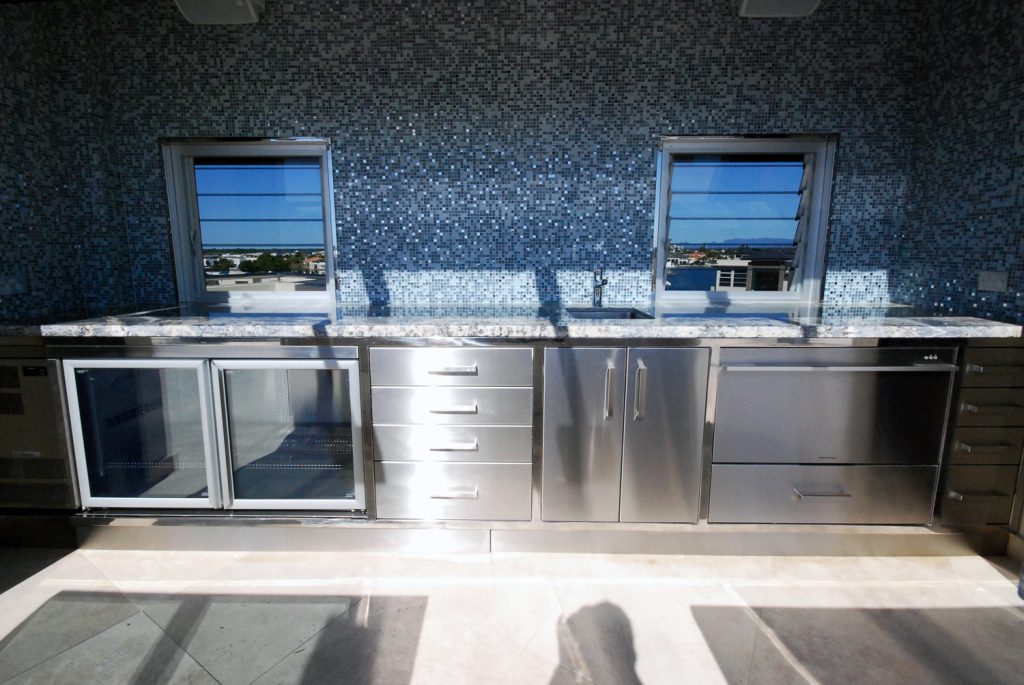 Advantages of stainless steel benches | Southern Stainless